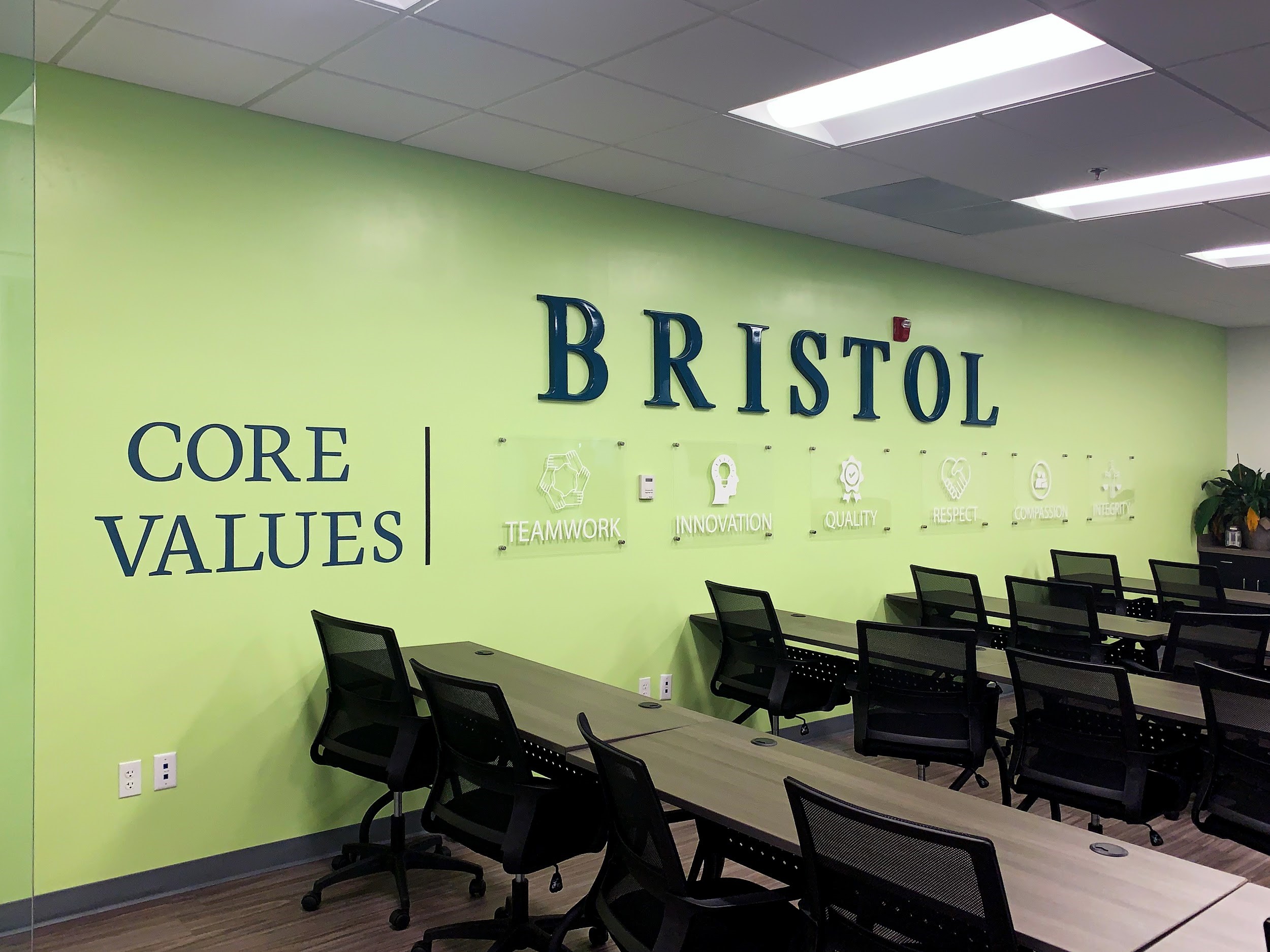 Recent Projects: Bristol Hospice - TM Signs and Graphics